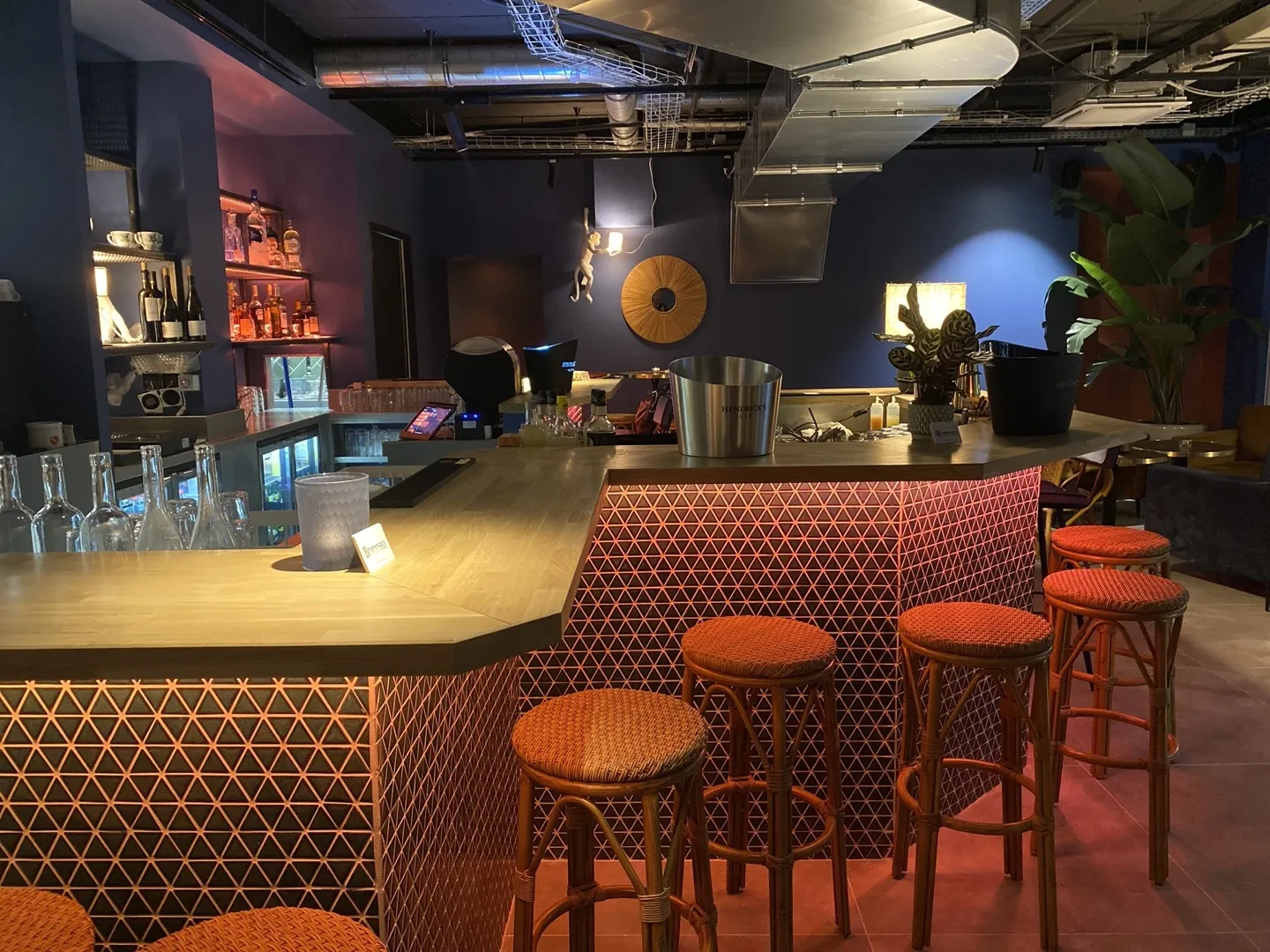 Le Comptoir Bornéo – Restaurant bistronomique & bar à cocktails à Aix ...